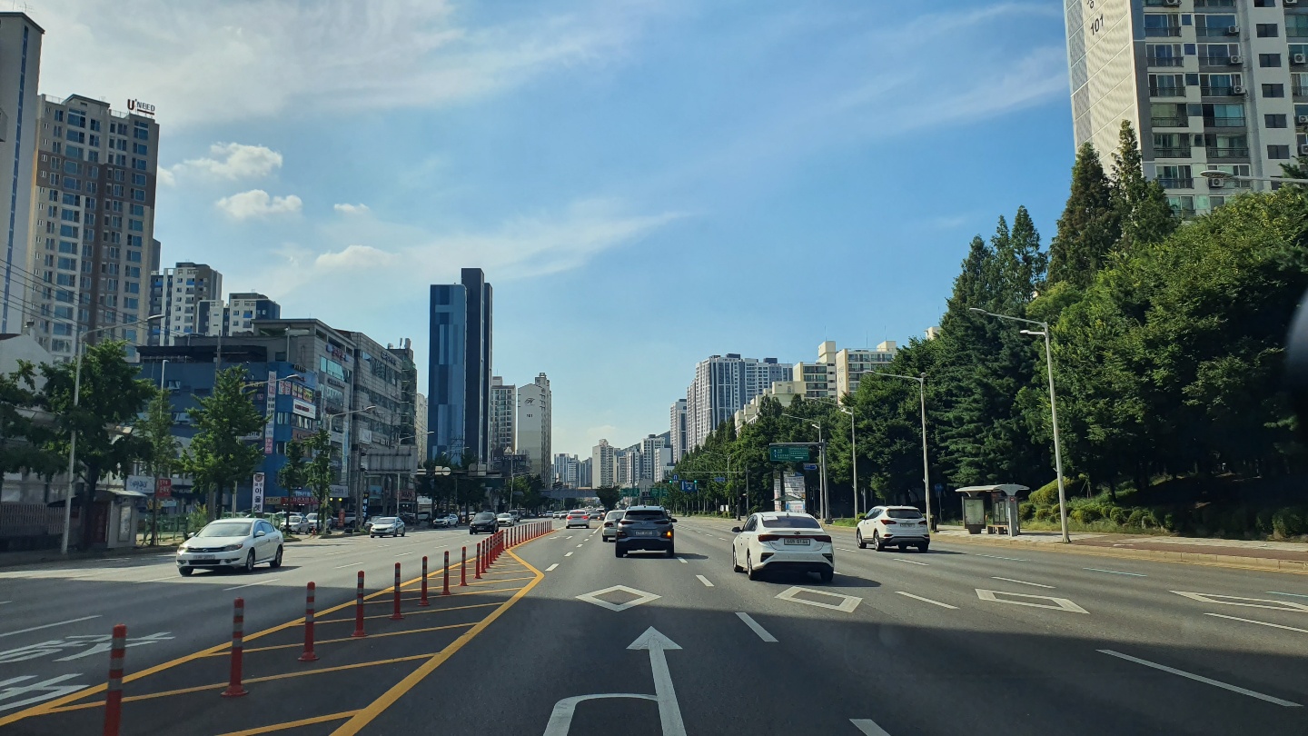 Understanding the importance of crosswalk traffic signs ...